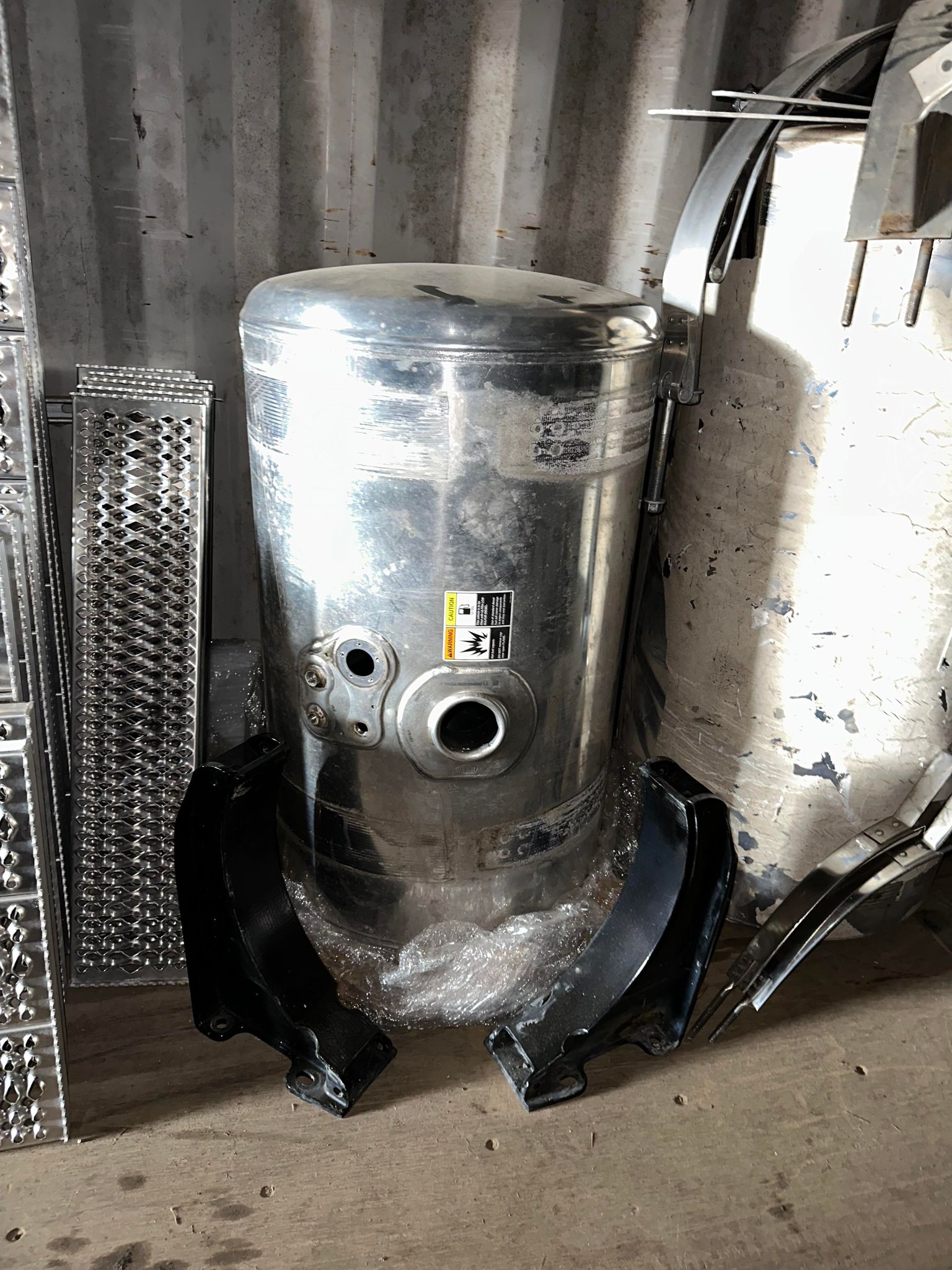 60 gallon peterbilt fuel tank | 495 Chrome Shop